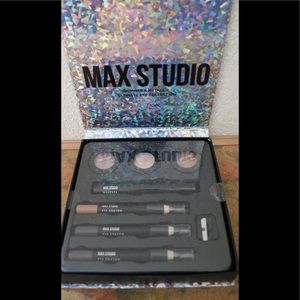 Max Studio | Makeup | Max Studio Shimmer Metallic Eye Collection Set ...